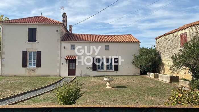 Maison 6 pièces à vendre à Le Poiré-sur-Velluire