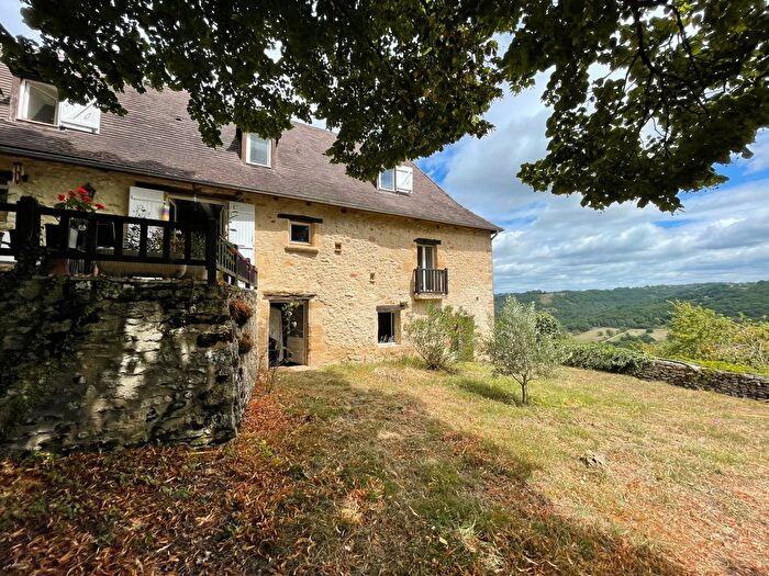 Plazac : Maison 13 pièces à vendre