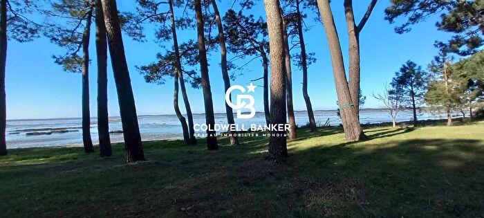 Maison à vendre - Arès - 5 pièces - 3 chambres