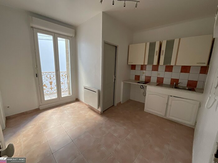 Appartement à louer - Béziers, Champ de Mars - 2 pièces - 1 chambre