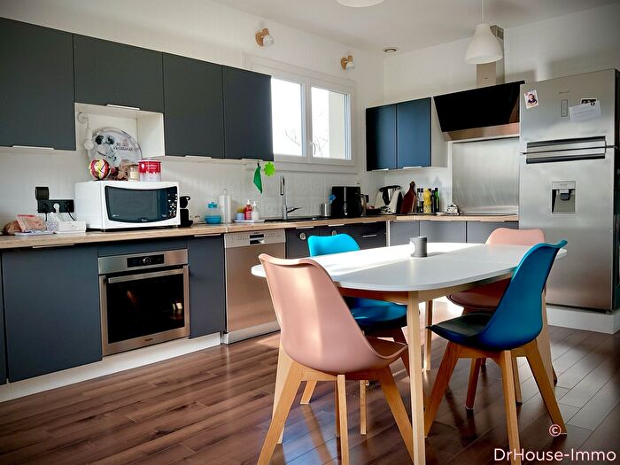 Maison à vendre - Artigues-près-Bordeaux - 10 pièces - 5 chambres