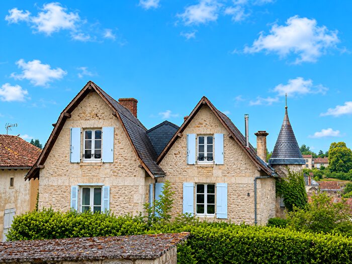 Maison 6 pièces à Charroux, à vendre