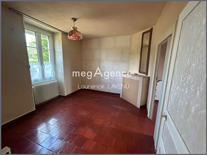 Maison 9 pièces à Ceaulmont, à vendre