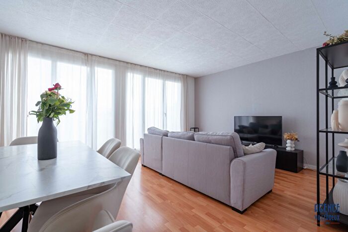 Appartement à vendre - Les Clayes-sous-Bois - 4 pièces - 3 chambres
