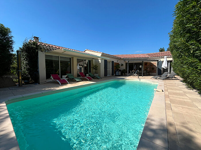Maison 6 pièces à Eyragues, à vendre