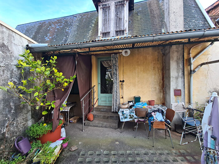 Maison à vendre - Coussac-Bonneval - 5 pièces - 4 chambres