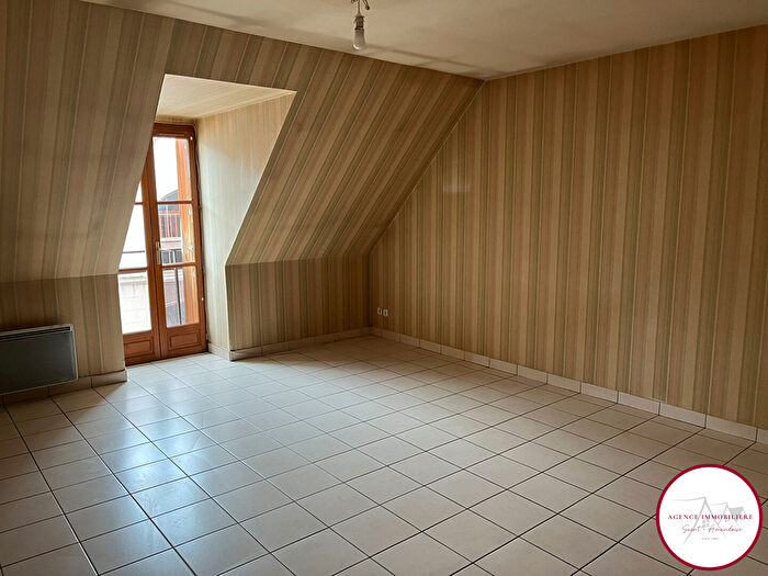 Appartement à vendre - Saint-Amand-Montrond - 3 pièces - 2 chambres
