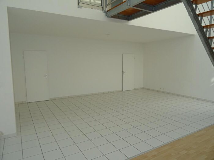 Maison 6 pièces à Reims, Centre-ville, à louer