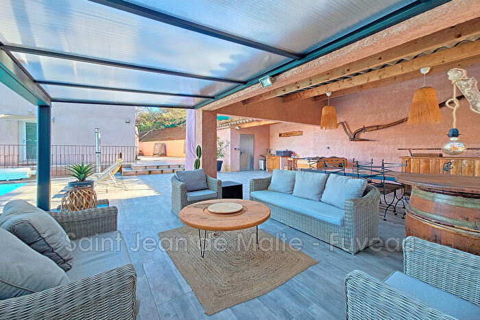 Maison à vendre - Mimet - 7 pièces - 5 chambres