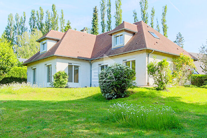 Maison 6 pièces à vendre à Crespières