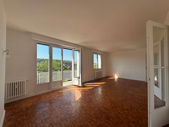 Monesse-Croix Bosset, Sèvres : Appartement 4 pièces à louer