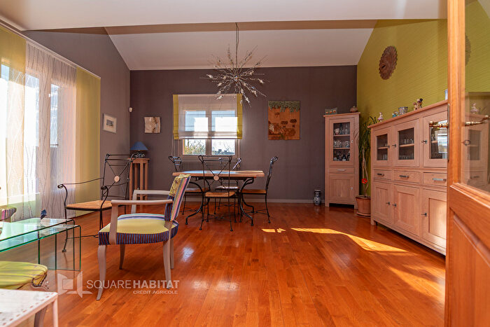 Maison à vendre - Montain - 6 pièces - 4 chambres