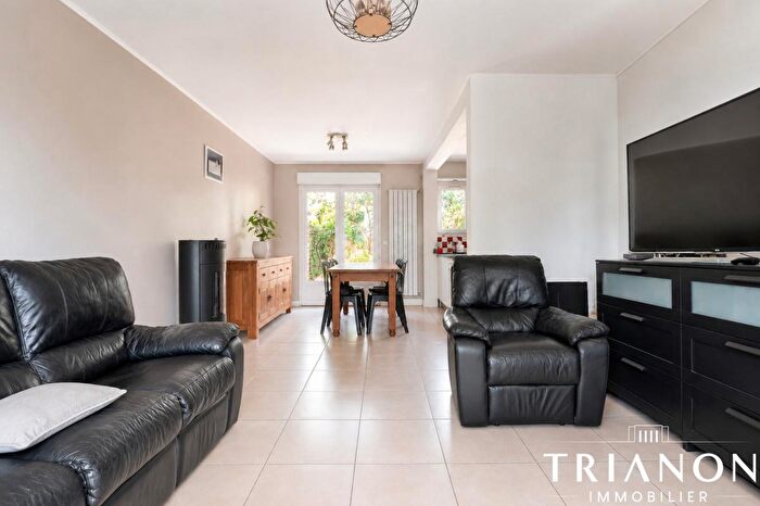 Maison 7 pièces à Villepreux, à vendre
