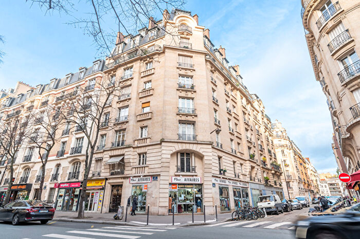 Appartement à vendre - Paris e , Violet, Commerce - 1 pièce