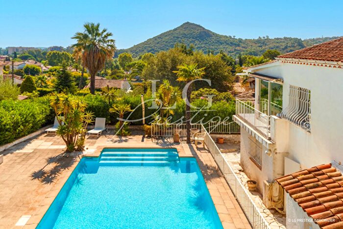 Maison à vendre - Mandelieu-la-Napoule, Minelle - 7 pièces - 4 chambres