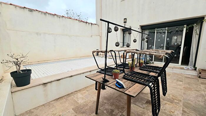 Maison à vendre - Narbonne, Bourg - 4 pièces - 3 chambres