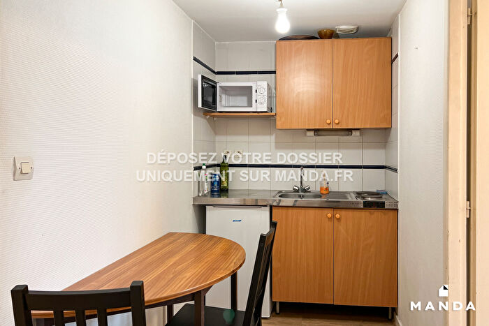 Appartement à louer - Grenoble, Berriat - 2 pièces - 2 chambres