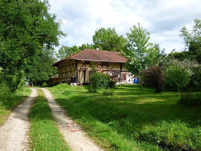 Maison 7 pièces à vendre - Curciat-Dongalon