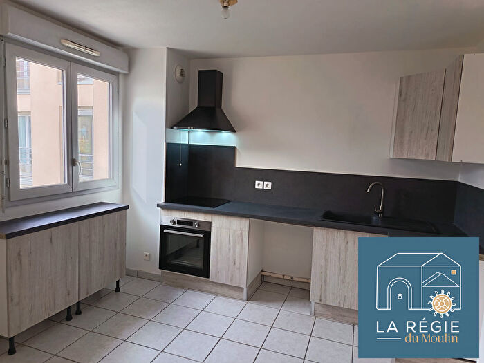 Appartement à louer - La Tour-du-Pin - 3 pièces - 2 chambres