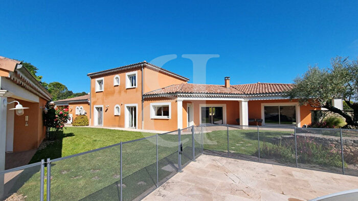 Maison à vendre - Pernes-les-Fontaines - 7 pièces - 6 chambres