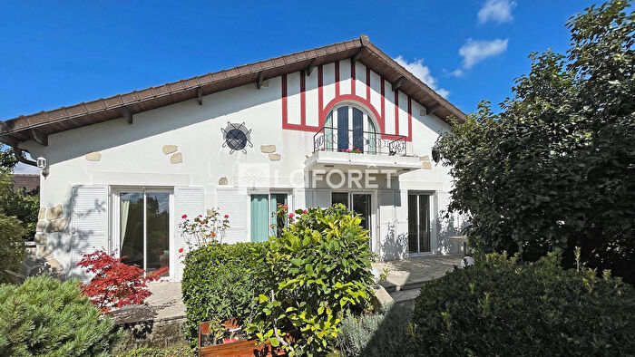 Maison à vendre - Ormesson-sur-Marne - 7 pièces - 5 chambres