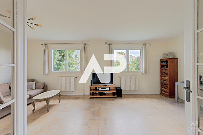 Maison à vendre - Rueil-Malmaison, Plaine Gare - 7 pièces - 5 chambres