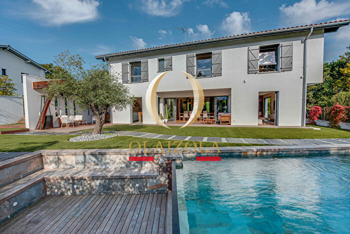 Maison à vendre - Arbonne - 6 pièces - 4 chambres