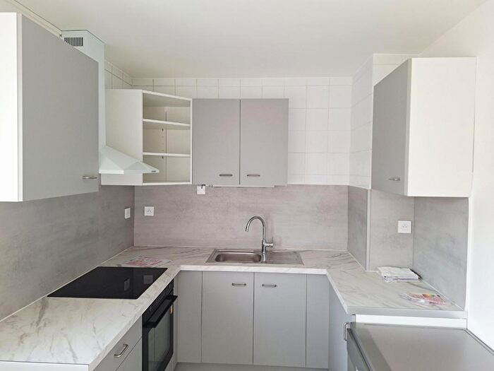 Appartement à louer - Clermont-Ferrand, Oradou - 2 pièces - 1 chambre