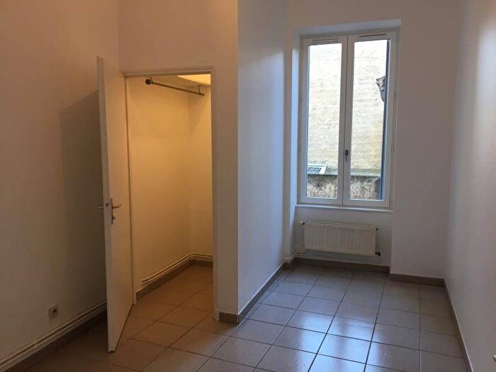 Appartement 3 pièces à Saint Louis, Lyon 7ème arrondissement, à louer