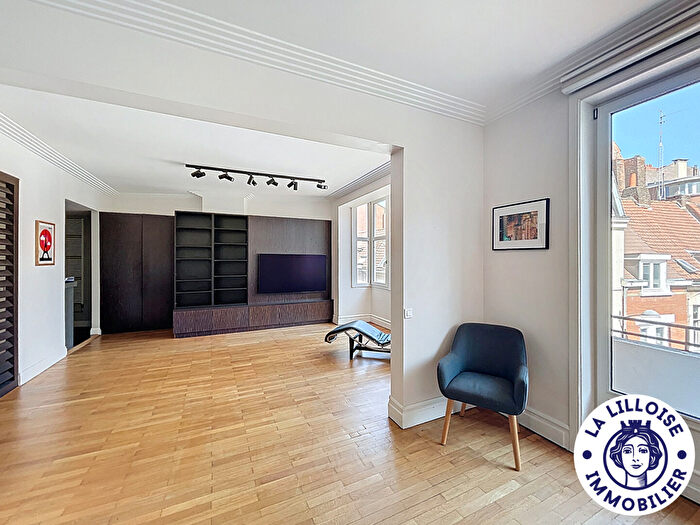 Appartement 4 pièces à Lille, Centre-ville, Euralille, à louer