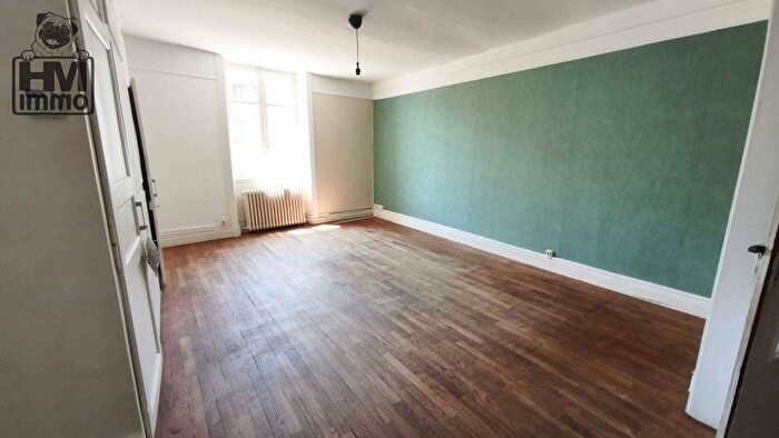 Maison 9 pièces à Nexon, à louer