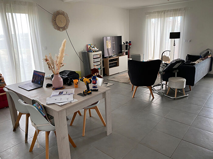 Maison 4 pièces à louer - Saint-Cyr-sur-le-Rhône