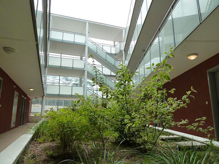 Appartement à louer - Saint-Martin-le-Vinoux - 1 pièce