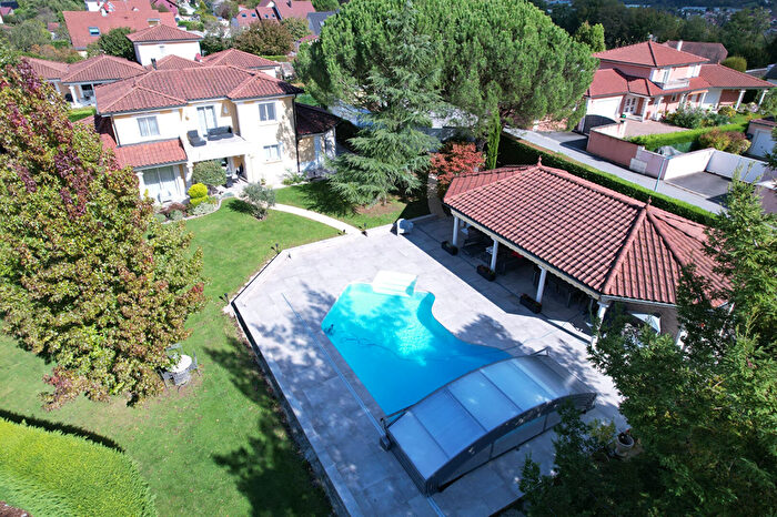 Maison à vendre - Besançon, Planoise, Châteaufarine - 6 pièces - 5 chambres