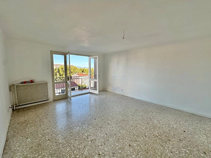 Appartement à vendre - Perpignan, Saint-Martin - 3 pièces - 2 chambres