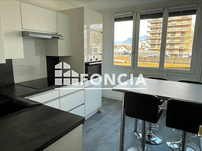 Appartement 3 pièces à louer à Comboire, Échirolles