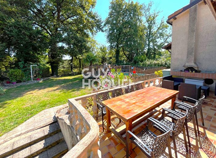 Maison à vendre - Villemoirieu - 6 pièces - 5 chambres