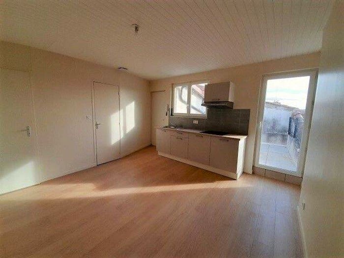 Sud, Brioude : Appartement 2 pièces à louer