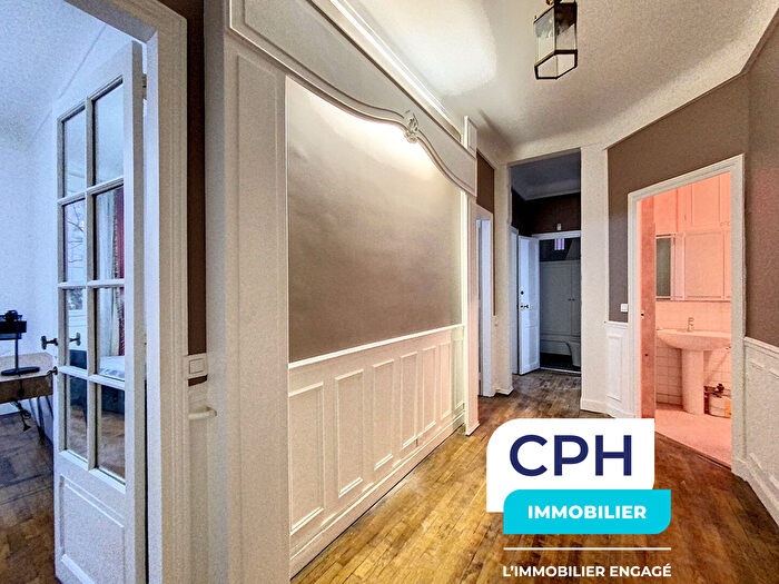 Appartement à vendre - Paris e , Bel-Air, Nord - 3 pièces - 2 chambres