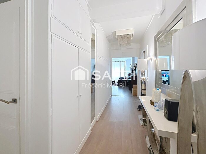 Appartement 2 pièces à vendre - Neuilly-sur-Seine, Saint-James, Madrid