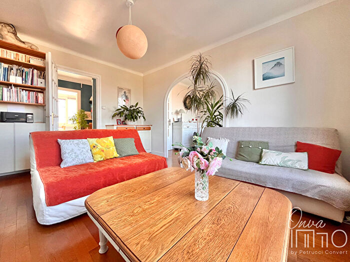 Appartement à vendre - Caluire-et-Cuire, Le Bourg - 3 pièces - 2 chambres