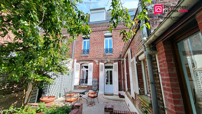 Maison à vendre - SaintQuentin Centreville - 10 pièces - 5 chambres