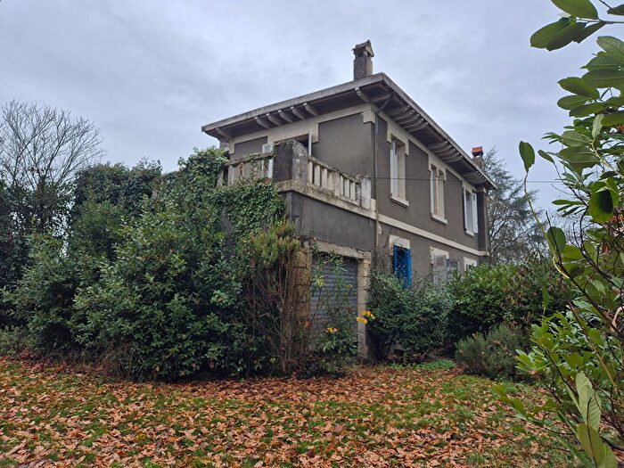 Maison 5 pièces à Saint-Sulpice-et-Cameyrac, à vendre