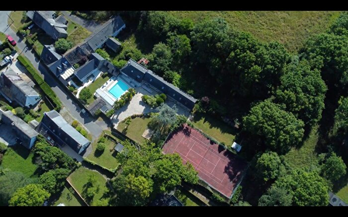 Maison à vendre - Saint-Lyphard - 14 pièces - 9 chambres