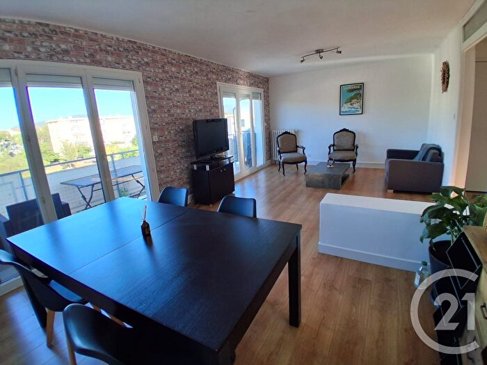 Appartement à louer - La Garde, Le Village - 4 pièces - 2 chambres