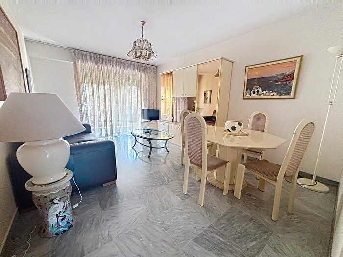 Appartement 3 pièces à Nice, Saint-Lambert, Bas-Cimiez, à vendre