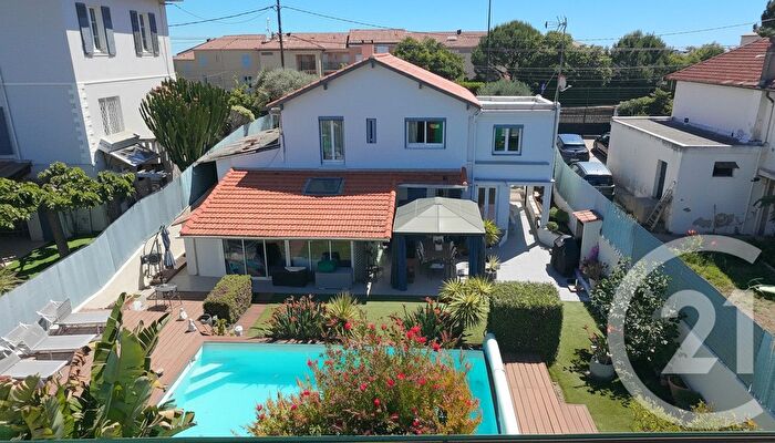 Antibes, Rastines, Super Antibes, Laval, La Fontonne : Maison 5 pièces à vendre