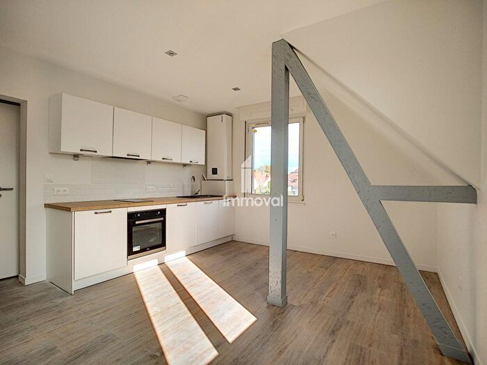 Appartement à louer - Strasbourg, Robertsau - 2 pièces - 1 chambre