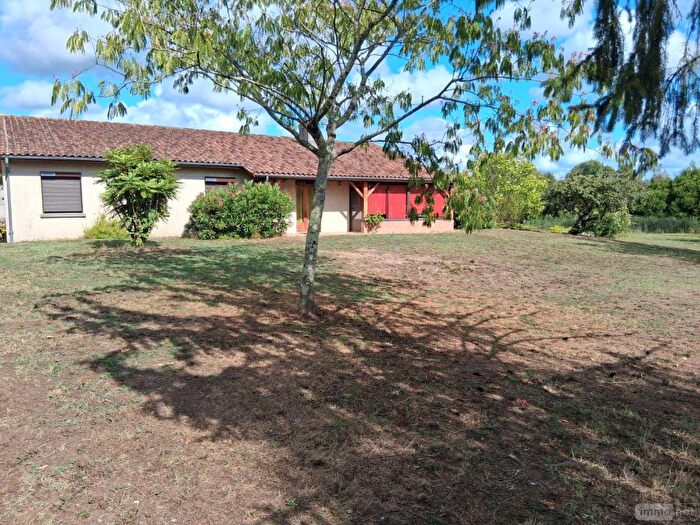 Maison à vendre - Saint-Ciers-sur-Gironde - 5 pièces - 4 chambres