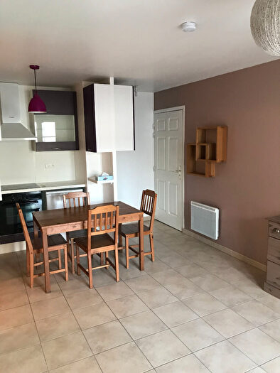 Appartement à louer - Provins, Centre-ville - 2 pièces - 1 chambre